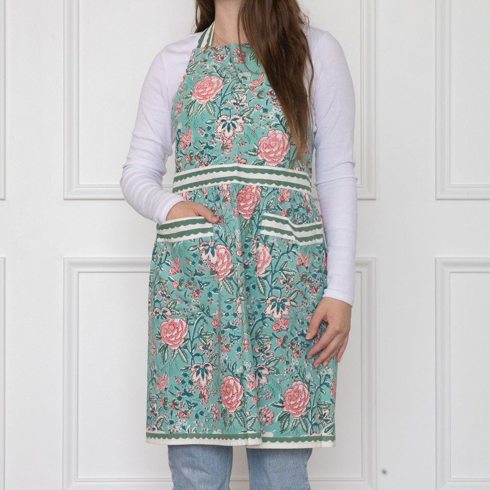 Exclusive printed aprons in colorful motifs – Pomegranate Inc.