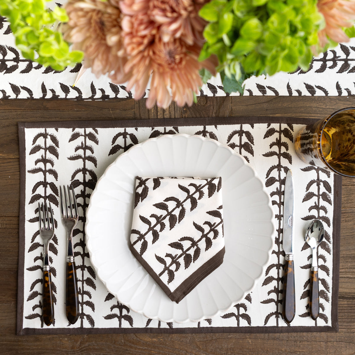 India Hicks Home Climbing Nettle Chocolate Placemat | Set of 4 ...