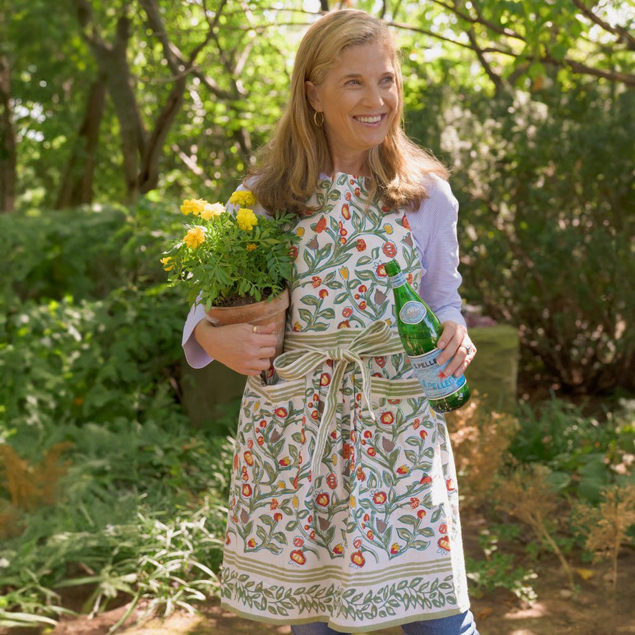 Emma Crimson & Clover Apron – Fall Floral Kitchen Linens – Pomegranate Inc