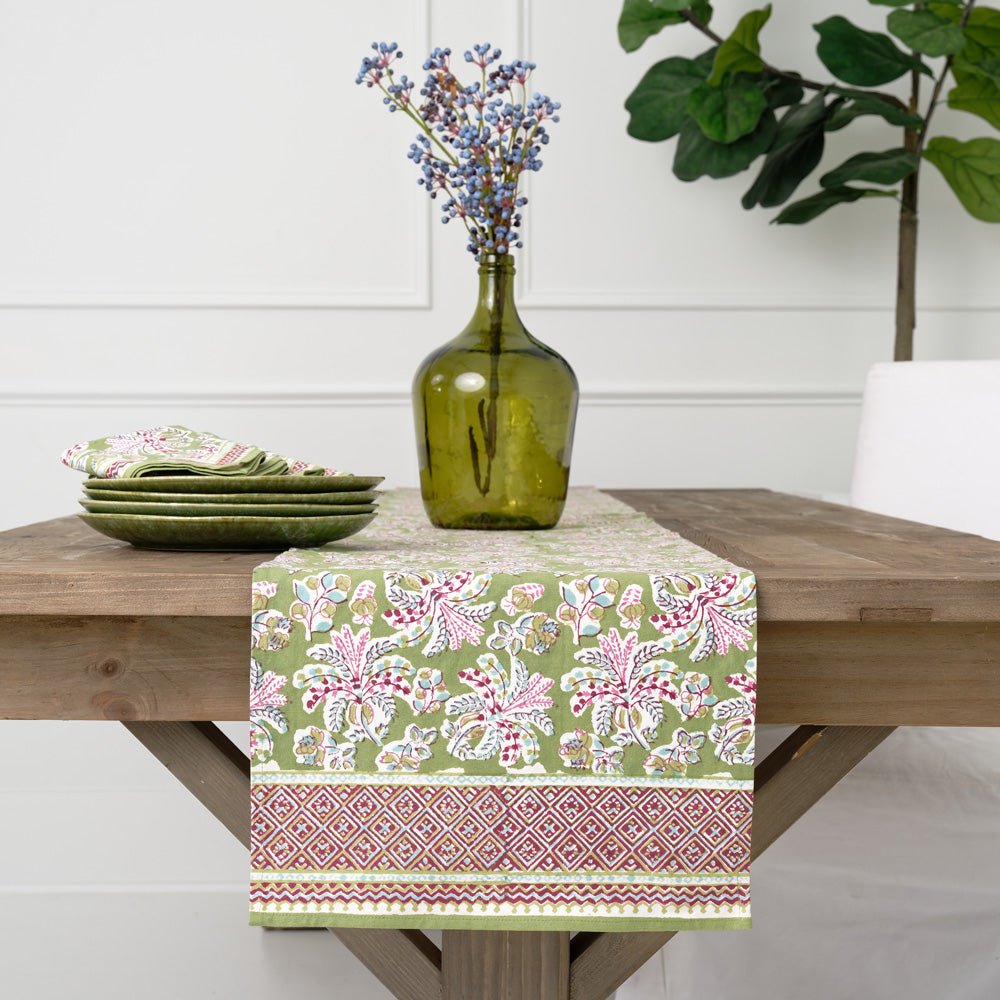 Grecian Palm Fern & Magenta Table Runner – Pomegranate