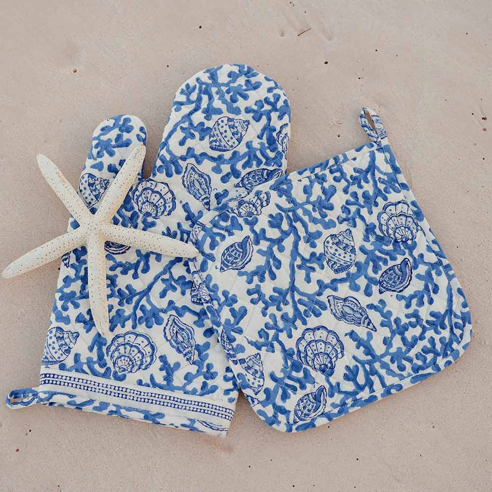 Coral & Shell Blue Oven Mitt Set | Coastal Kitchen Linens – Pomegranate