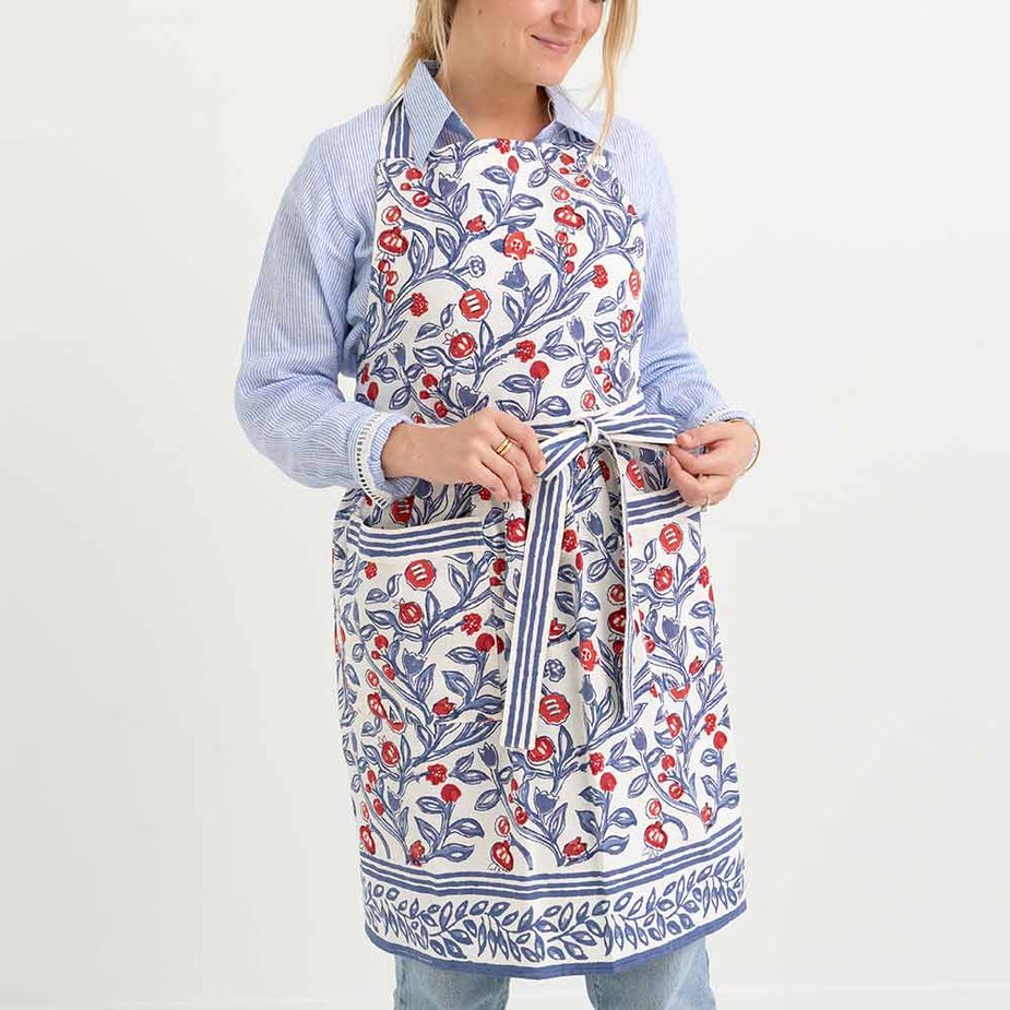 Exclusive printed aprons in colorful motifs – Pomegranate Inc.